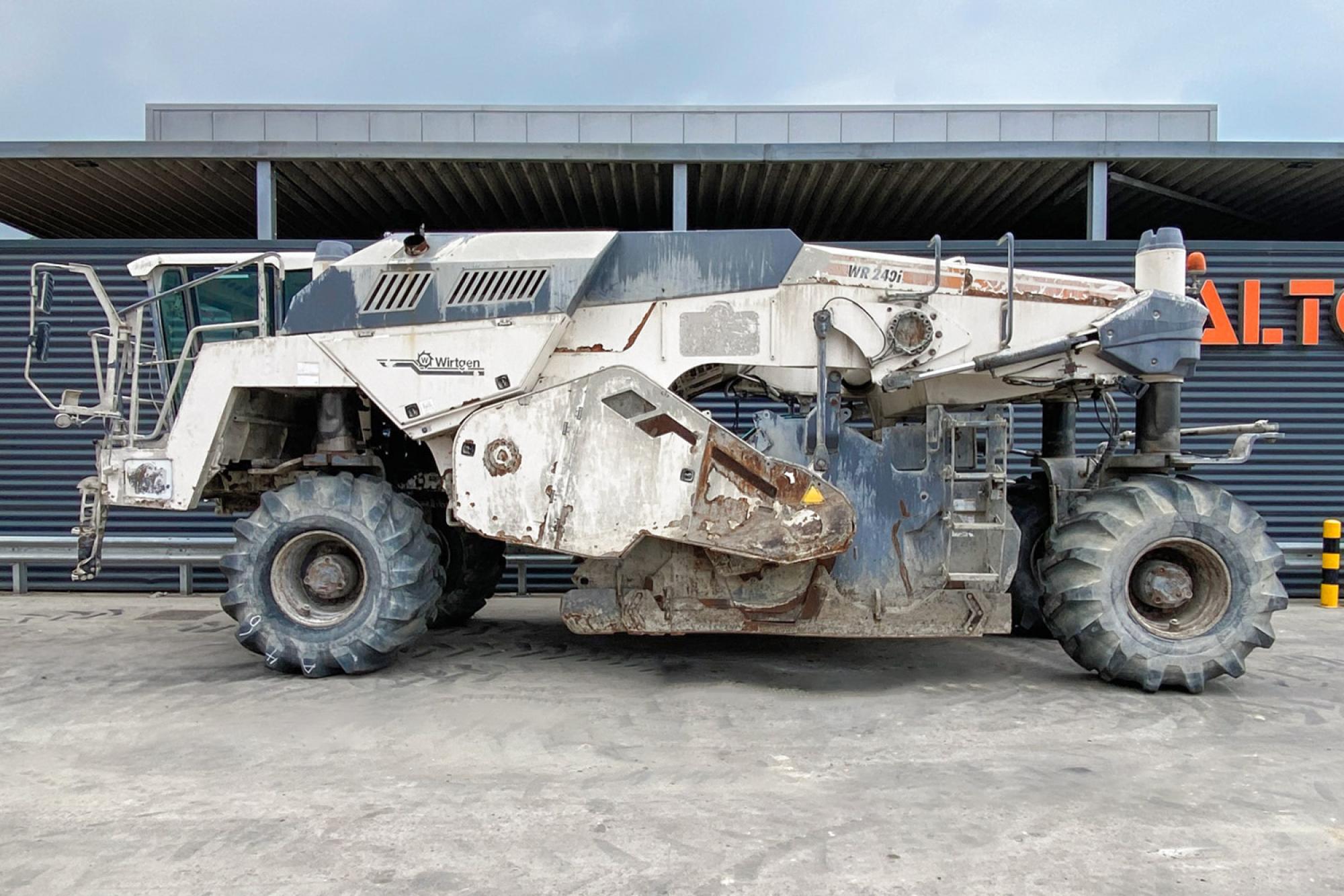 ALTCON WIRTGEN WR 240 Used Construction Machinery