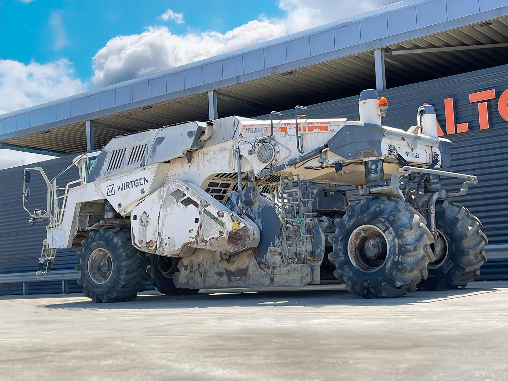 ALTCON WIRTGEN WR 240I Used Construction Machinery